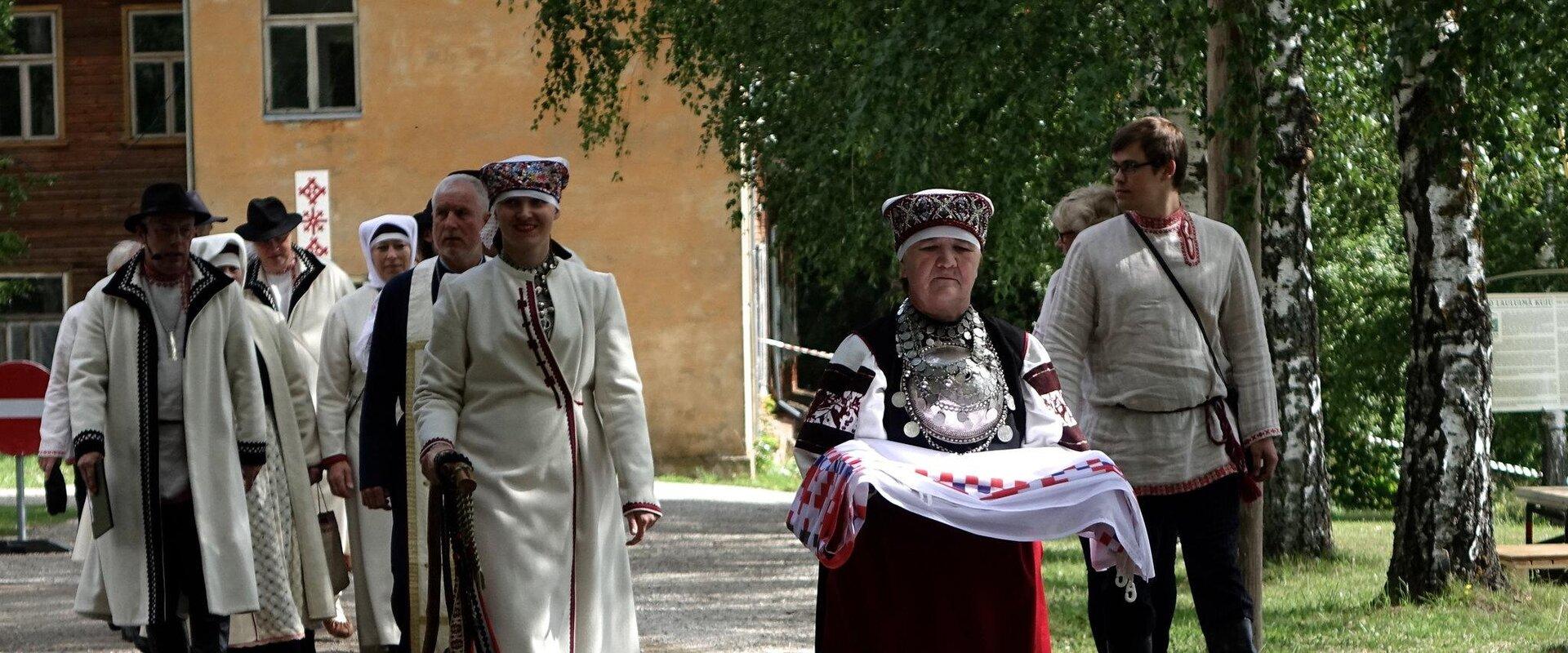 Kicksledge trips to the Uninhabited Island